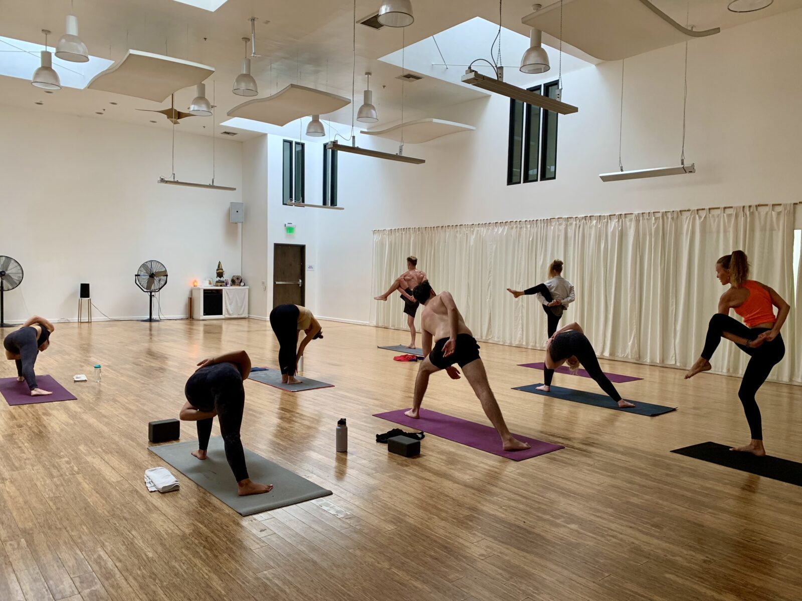 Studio Rental - AZ I AM